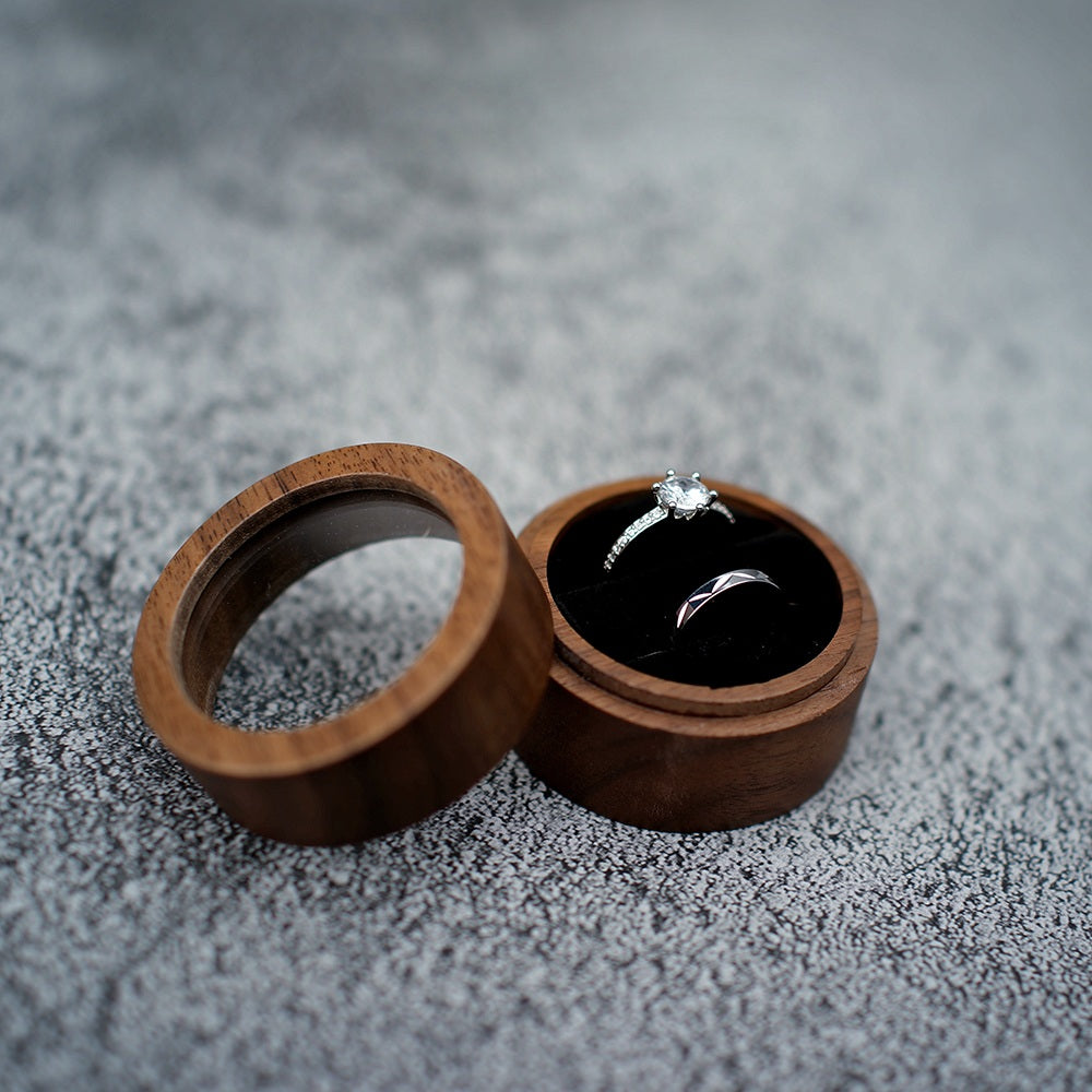Transparent ring display box round walnut wood